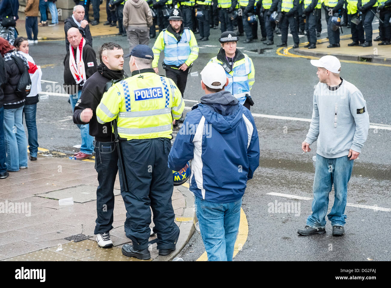 English defense league edl hi-res stock photography and images - Alamy