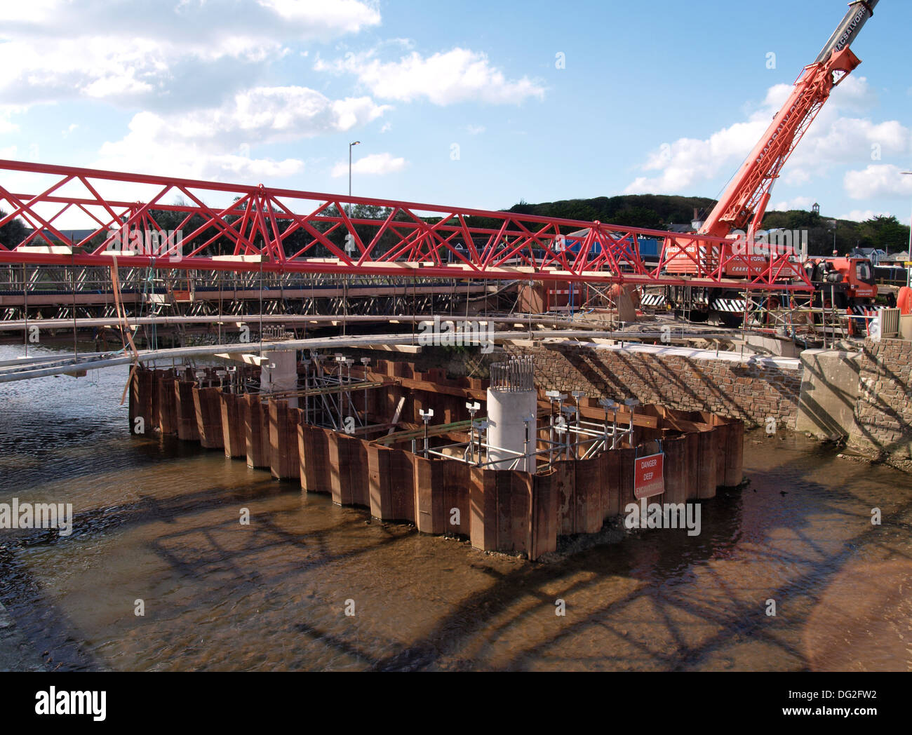 Bridge construction process hi-res stock photography and images - Alamy