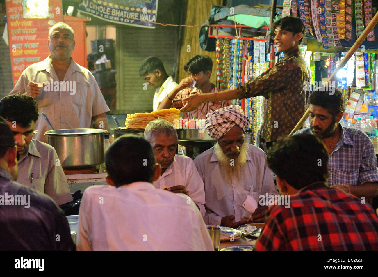 Small restaurant in New Delhi, India Stock Photo - Alamy