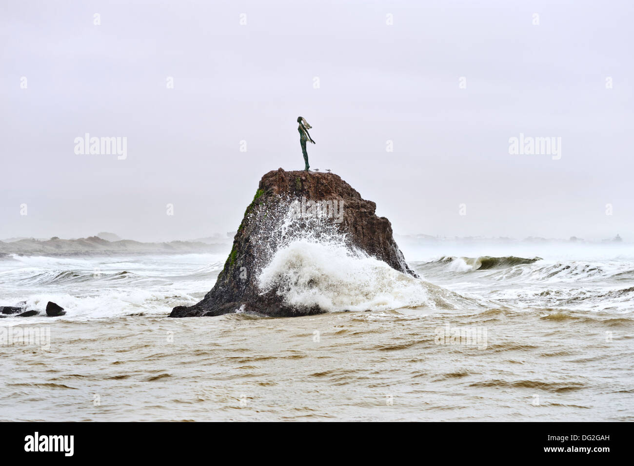 Whakatane, North Island, New Zealand. The Lady on the Rock, Turuturu ...
