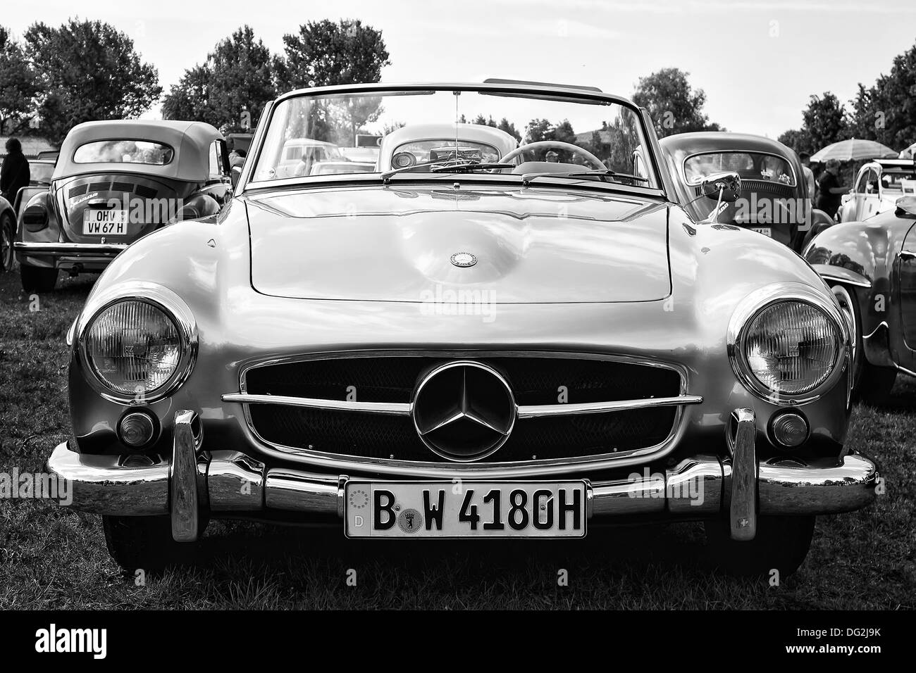 Car Mercedes-Benz 190SL (black and white Stock Photo - Alamy