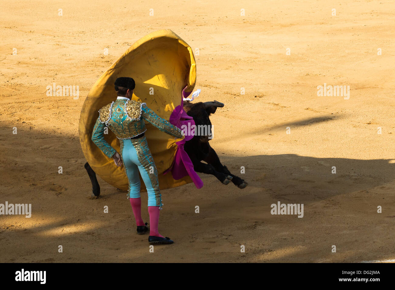 Traditional spanish matador bullfighter hi-res stock photography and ...