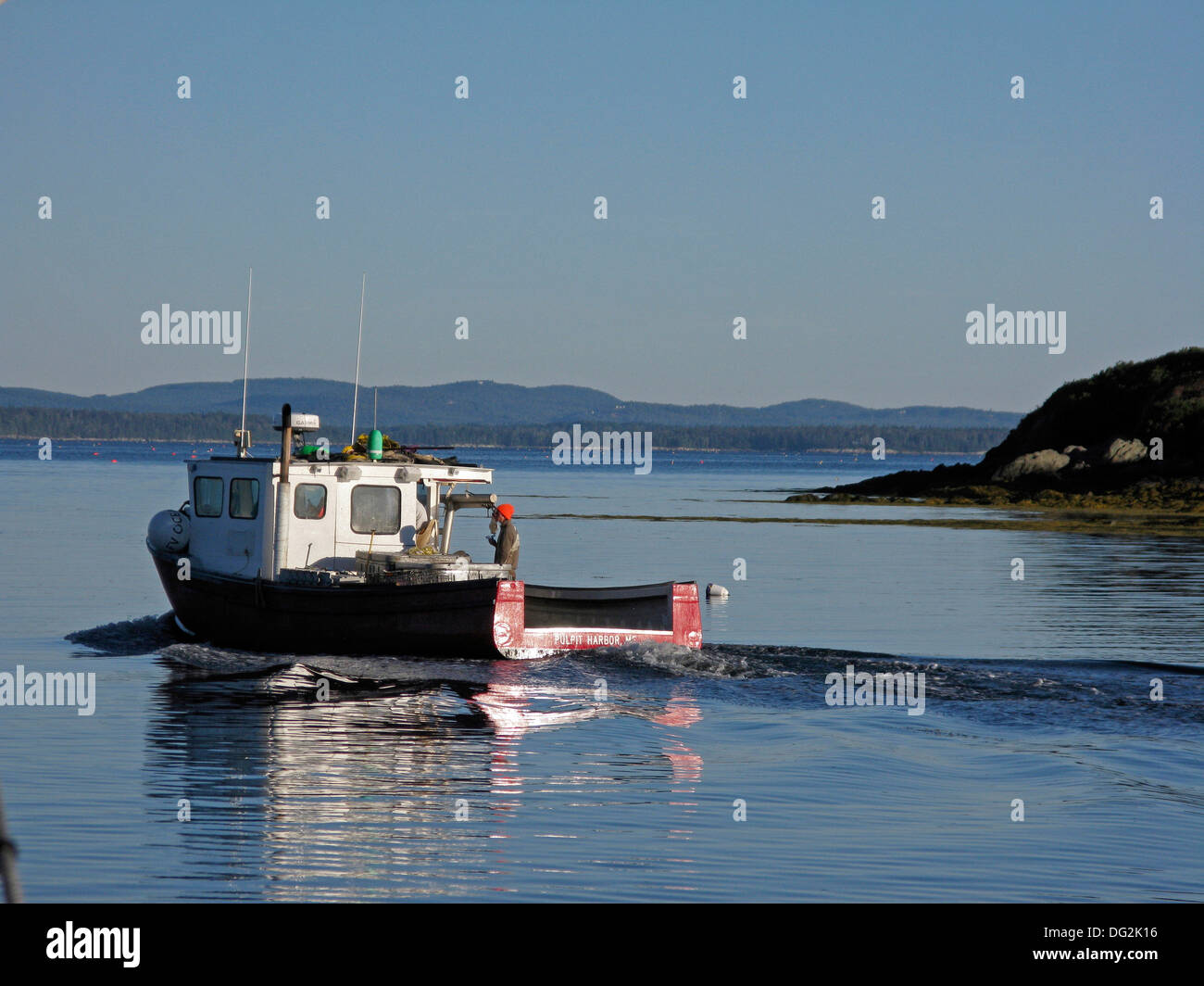 Maine lobster boat hi-res stock photography and images - Alamy