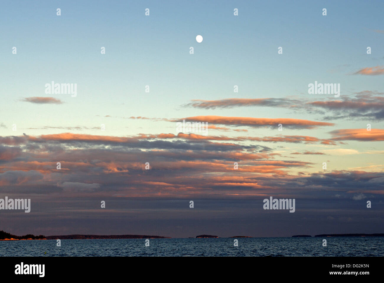 Moonrise at sunset hi-res stock photography and images - Alamy