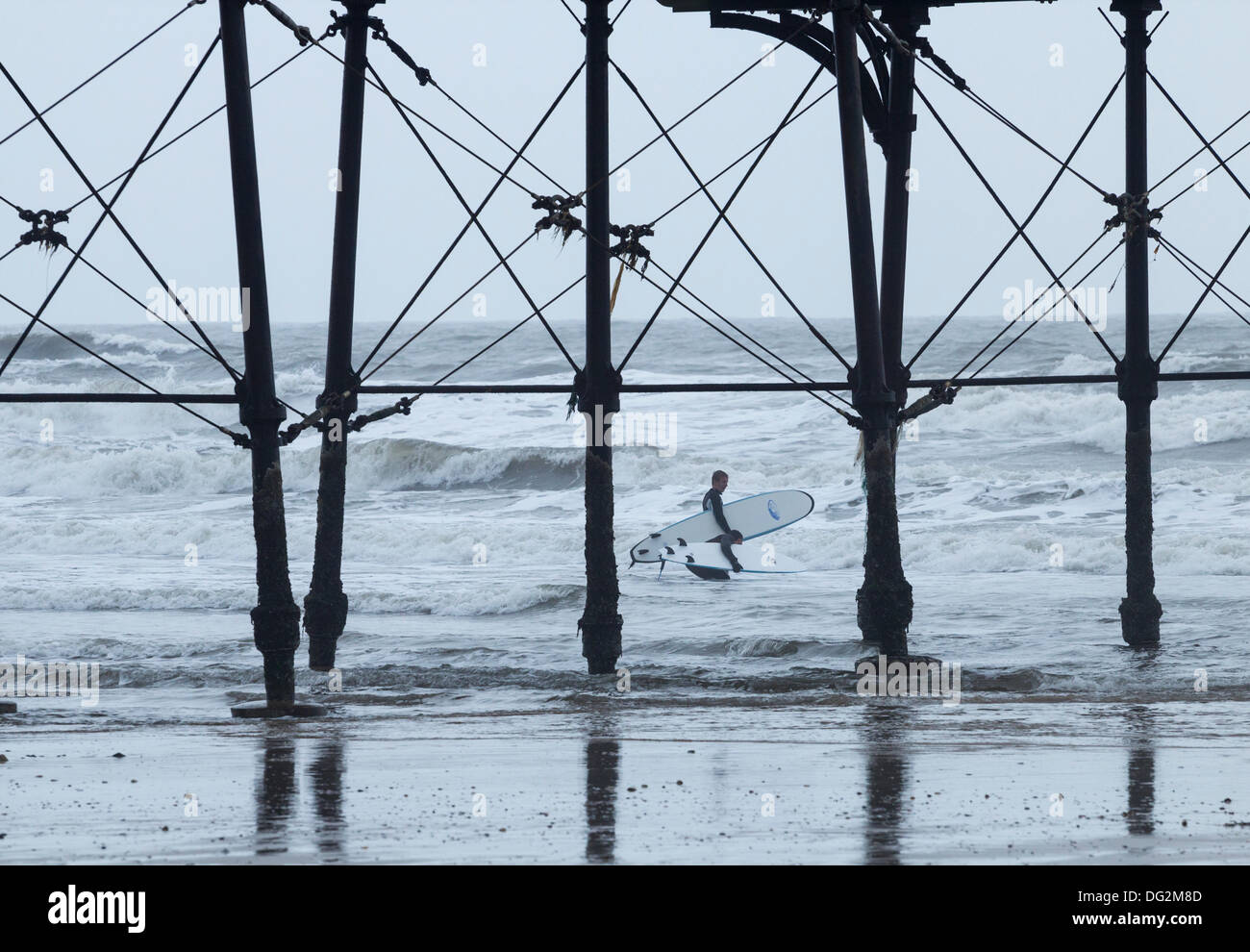 Saltburn pier surfers hi-res stock photography and images - Alamy