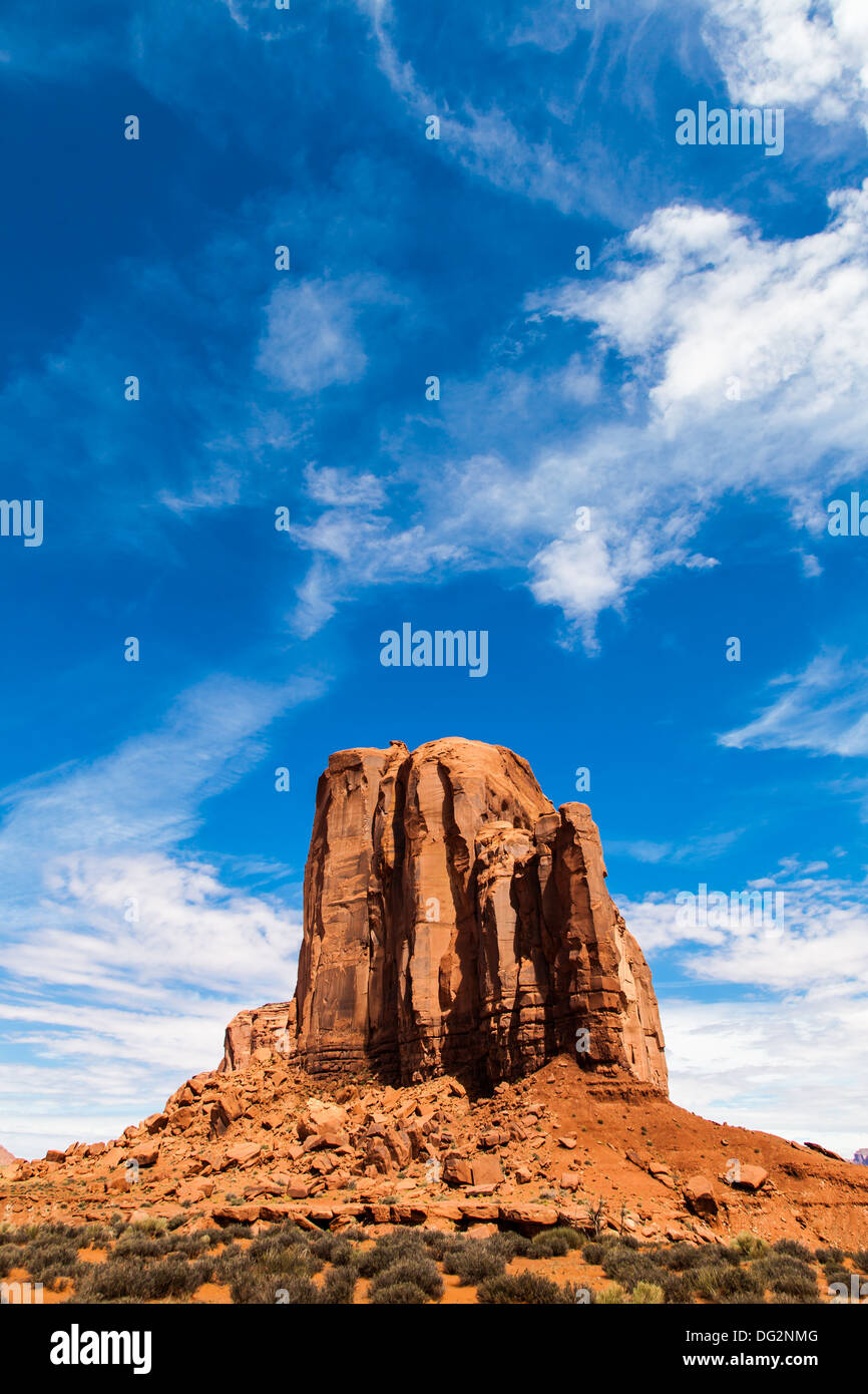 Complementary colours blue and orange in this iconic view of Monument ...