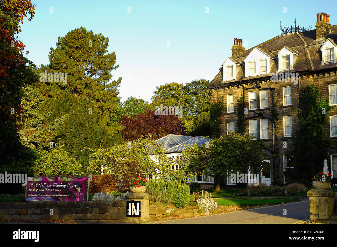 Swan hotel harrogate hi-res stock photography and images - Alamy