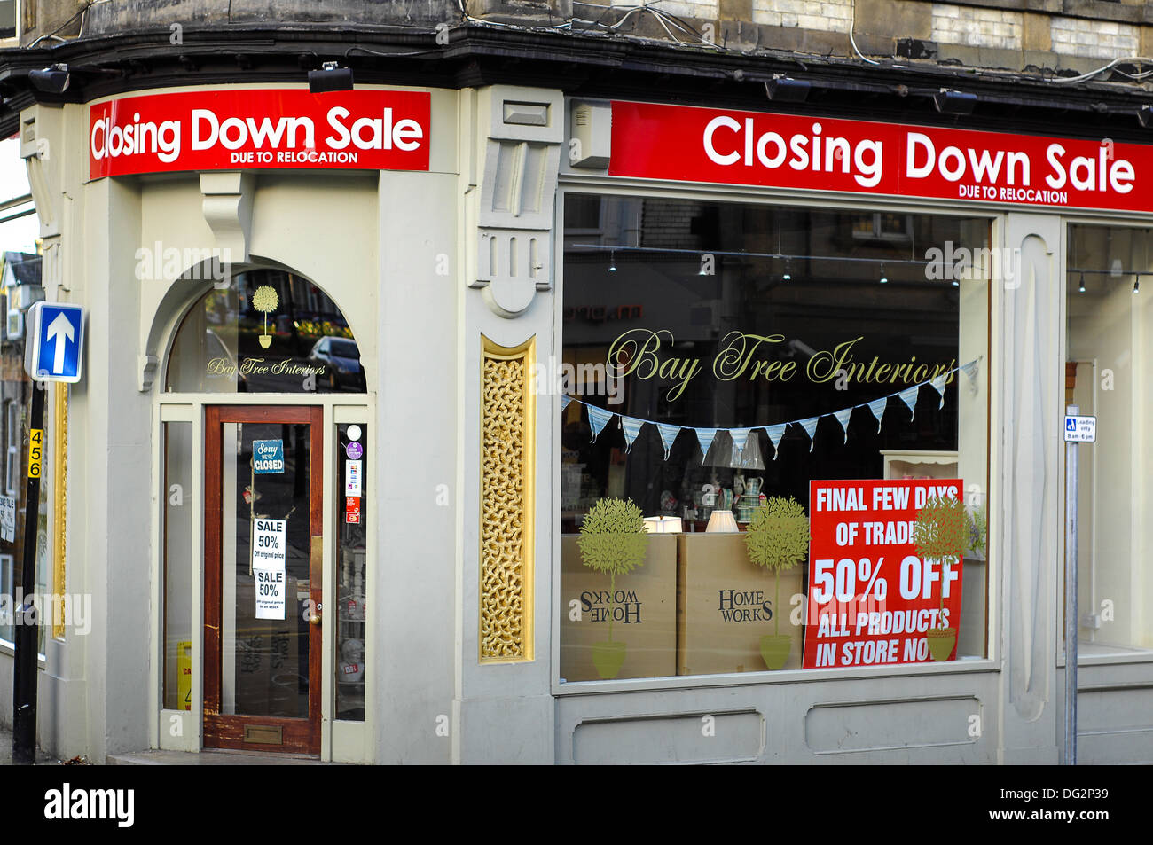 Closing down shop sale sale signs in Harrogate Stock Photo - Alamy
