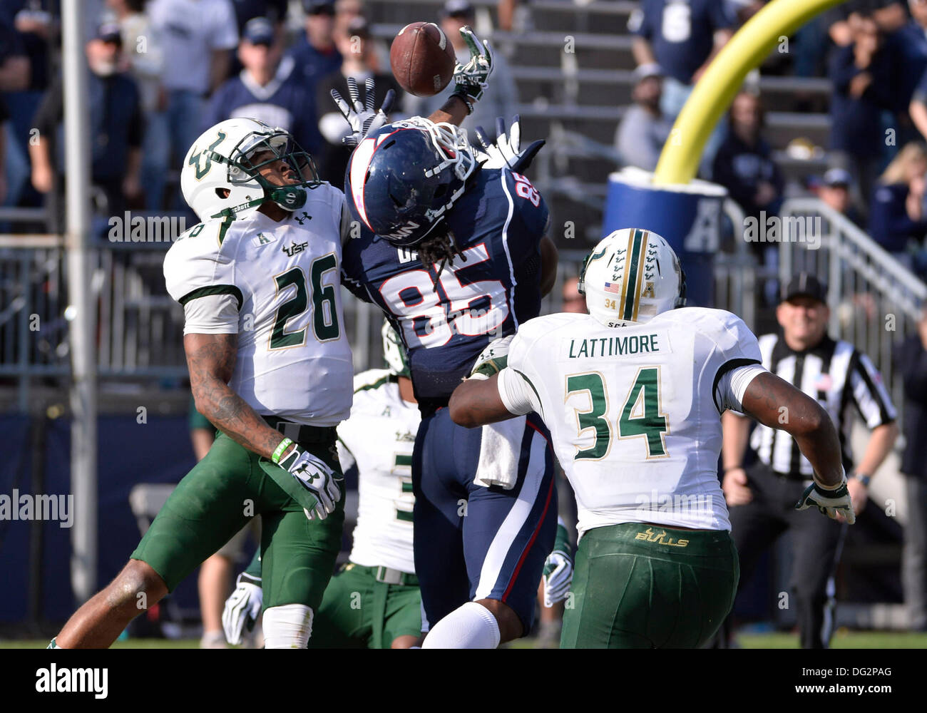 Hail mary pass hi-res stock photography and images - Alamy