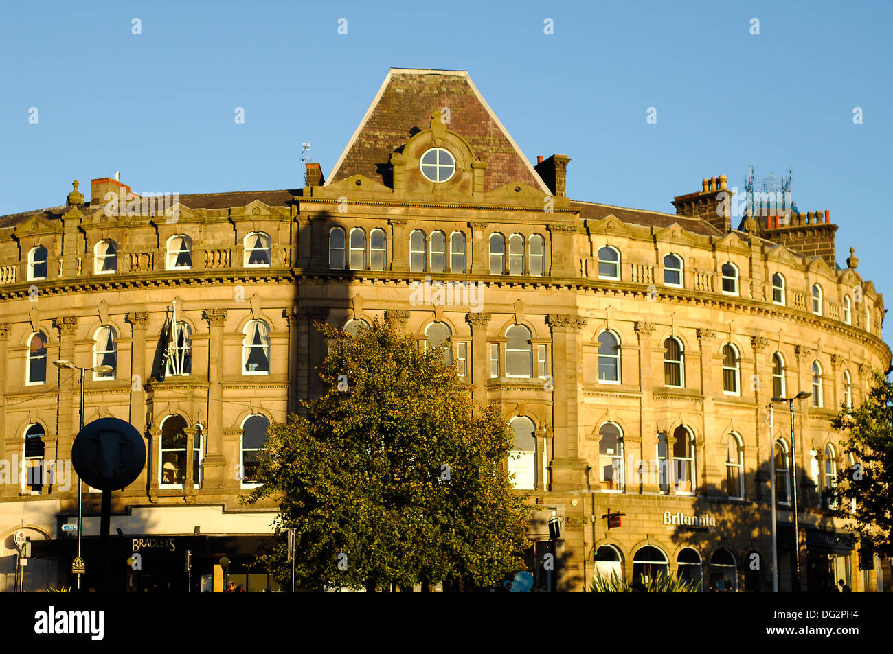 Harrogate Yorkshire town centre Stock Photo - Alamy