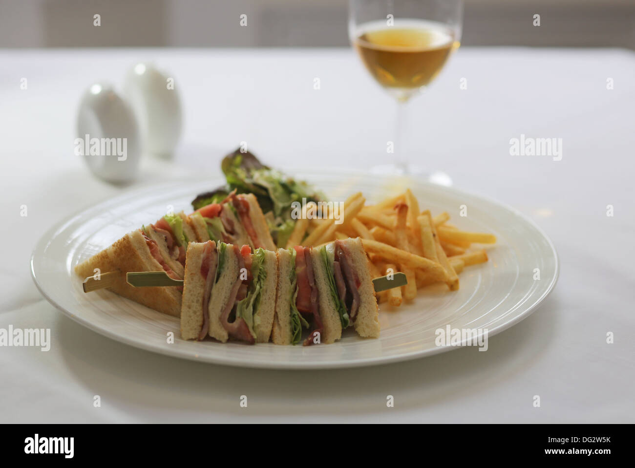 Side order of french fries hi-res stock photography and images - Alamy