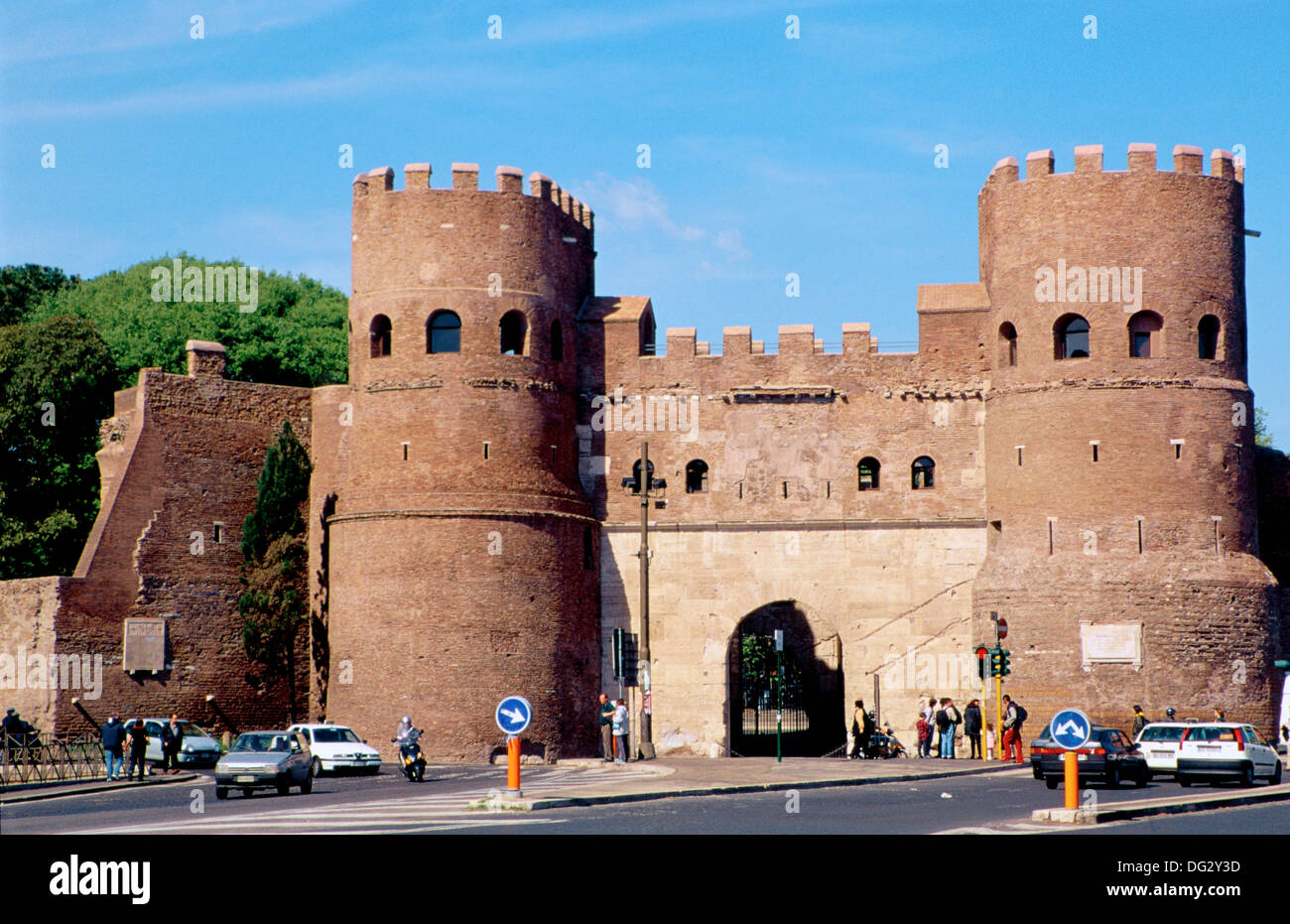 Rome italy gate hi-res stock photography and images - Alamy