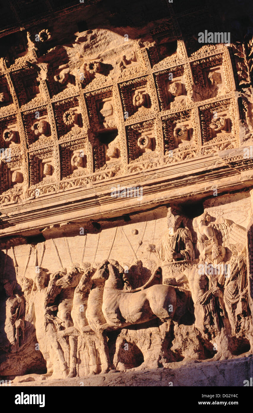 Frieze in architecture hi-res stock photography and images - Alamy