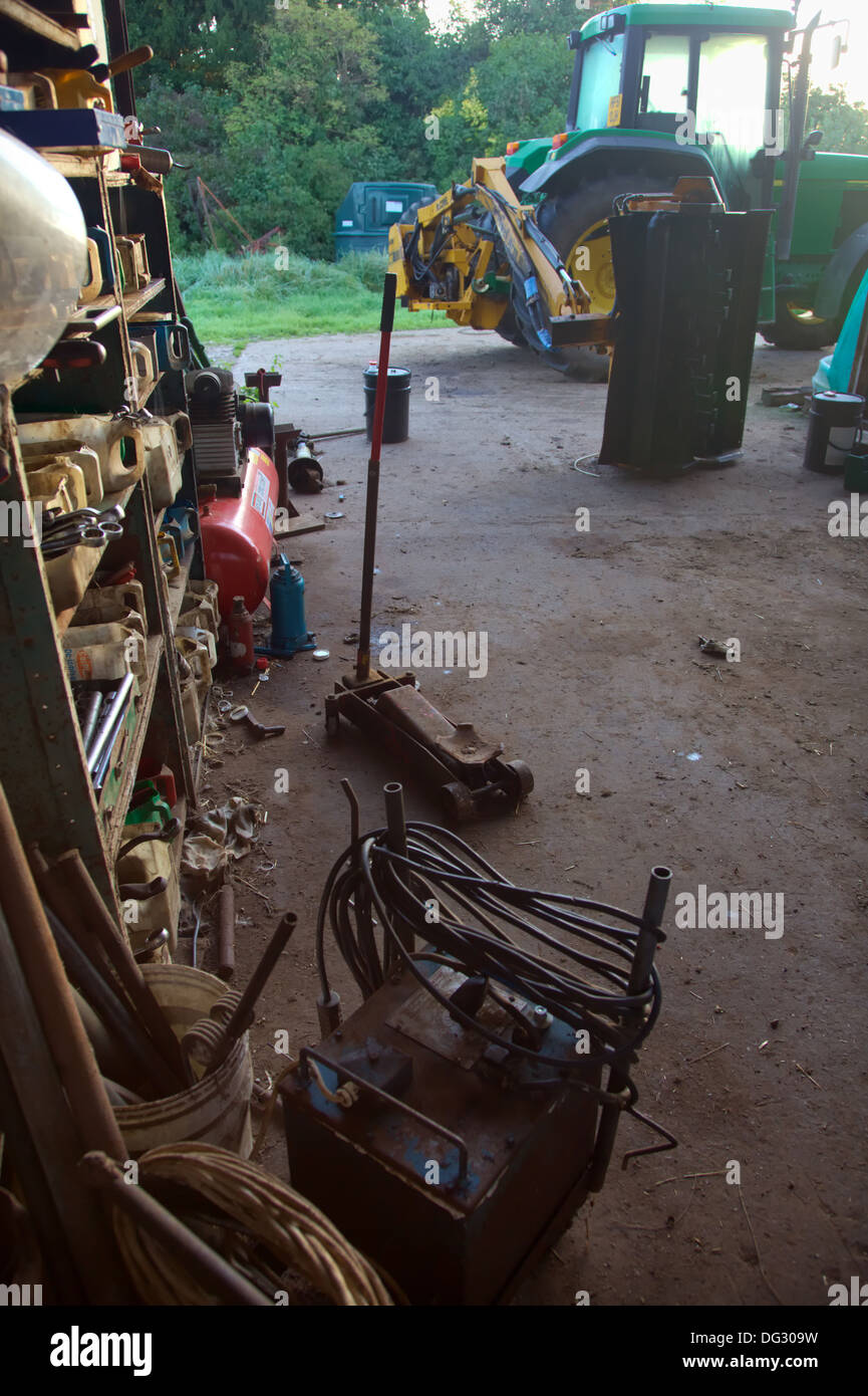 Farm workshop hi-res stock photography and images - Alamy