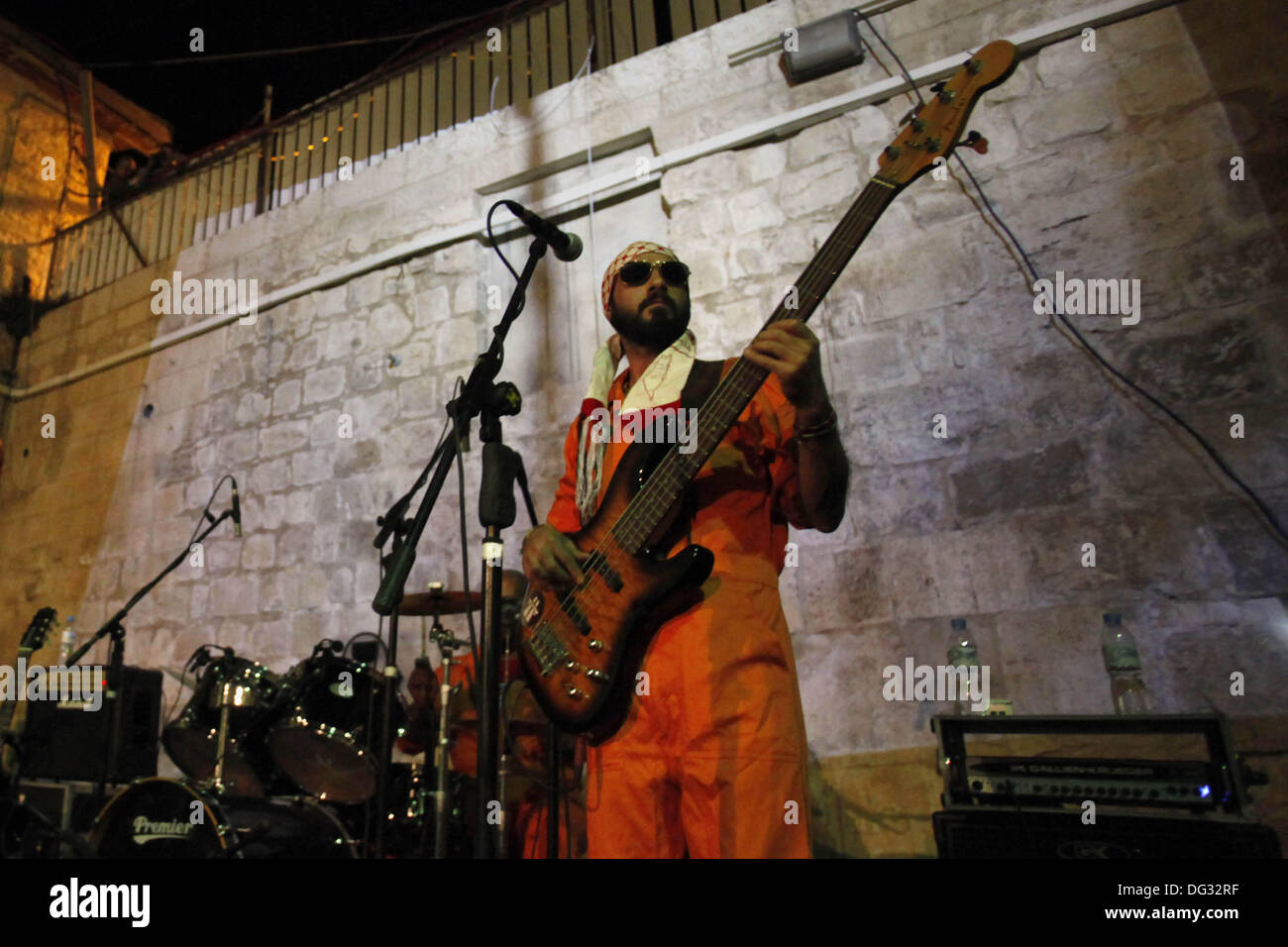 Jerusalem, Jerusalem, Palestinian Territory, . 12th Oct, 2013. Band ...