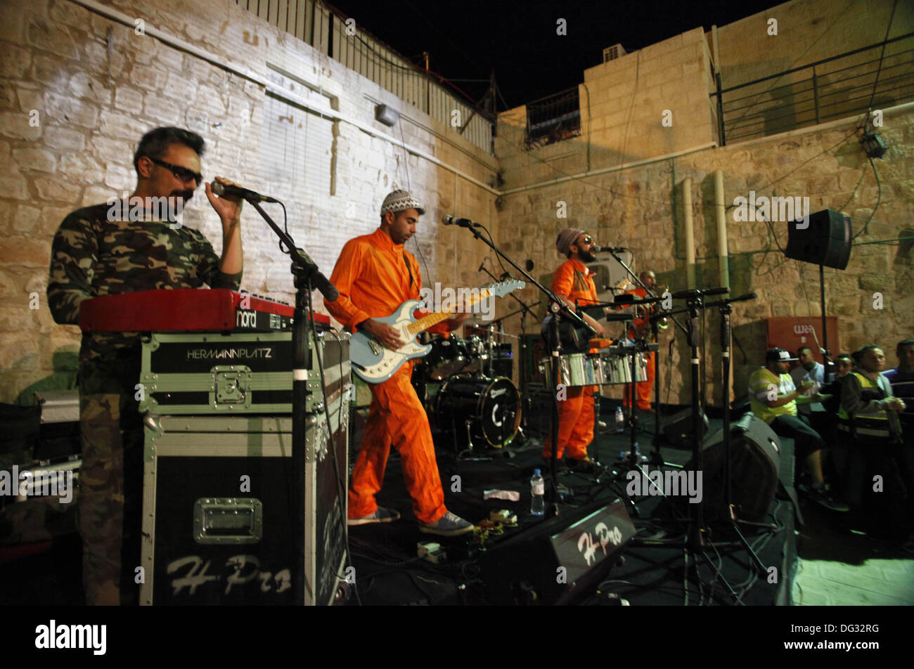Jerusalem, Jerusalem, Palestinian Territory, . 12th Oct, 2013. Band ...
