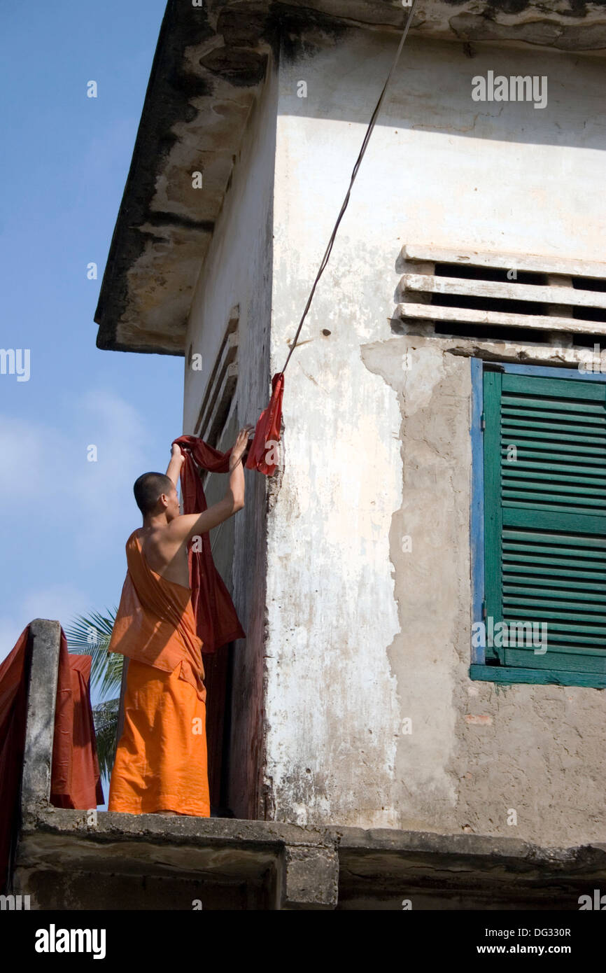 Monk hanging outside temple hi-res stock photography and images - Alamy