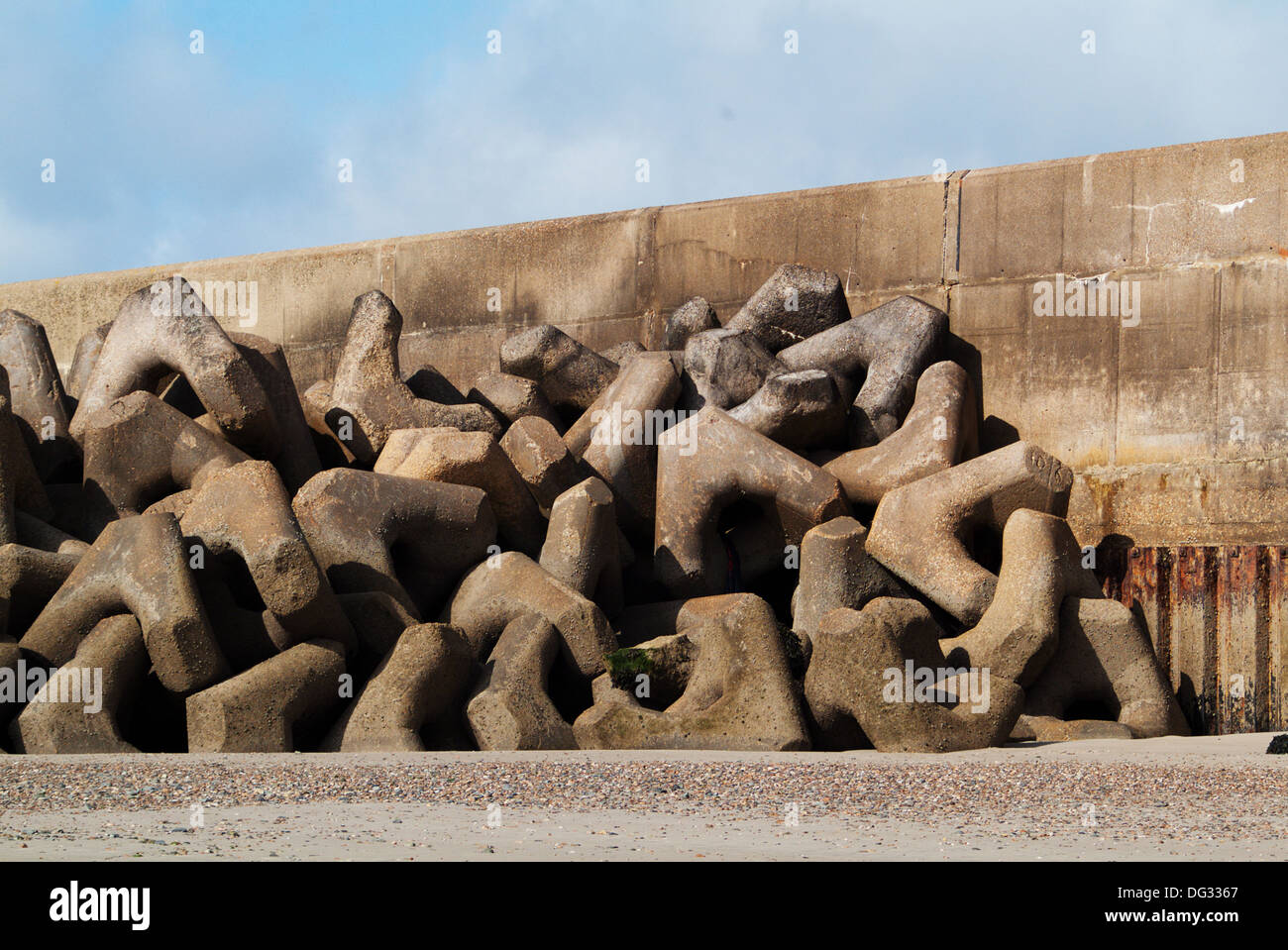 Sea Defences at Shoreham Port Stock Photo - Alamy