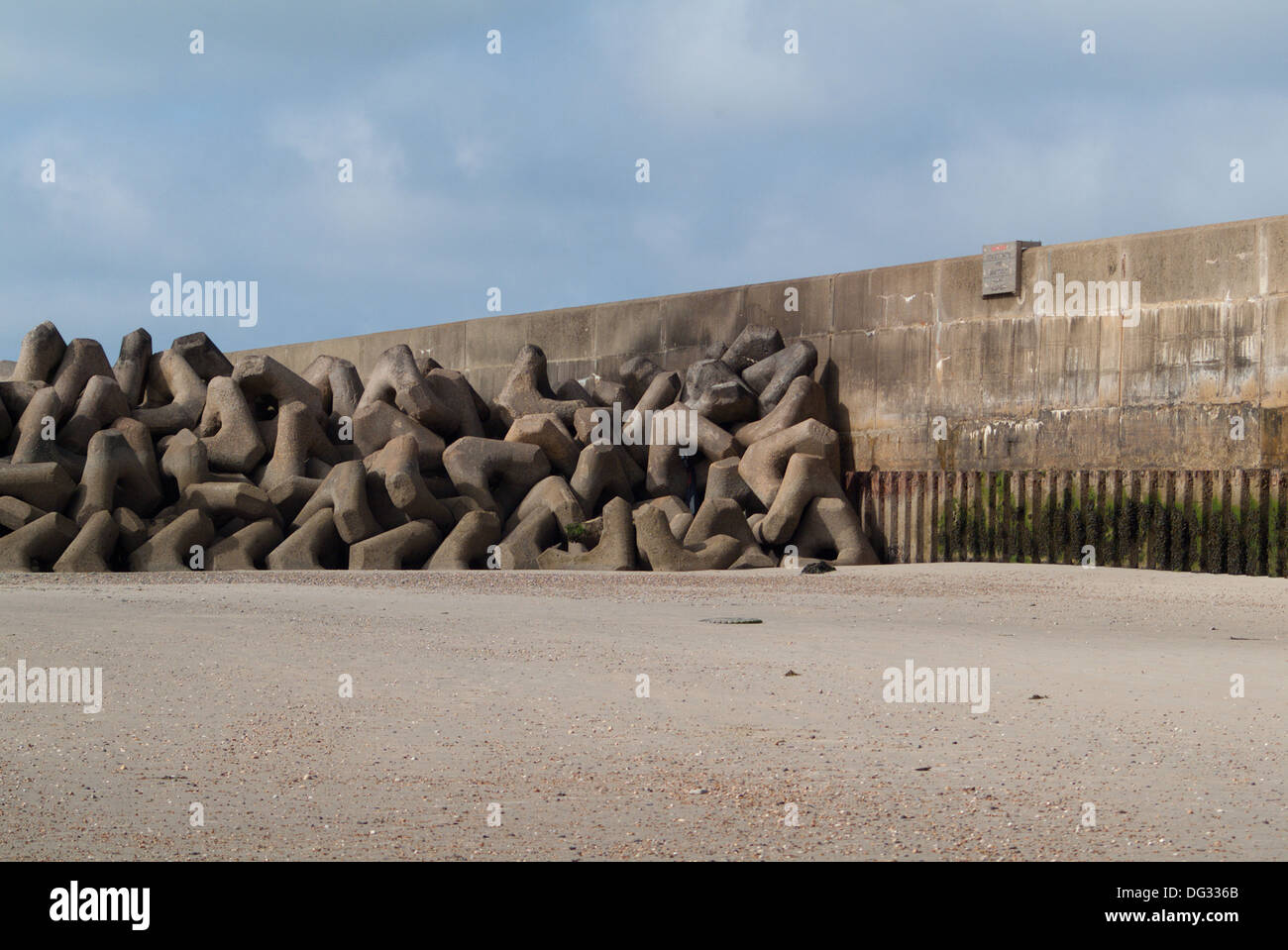 Man made port hi-res stock photography and images - Alamy