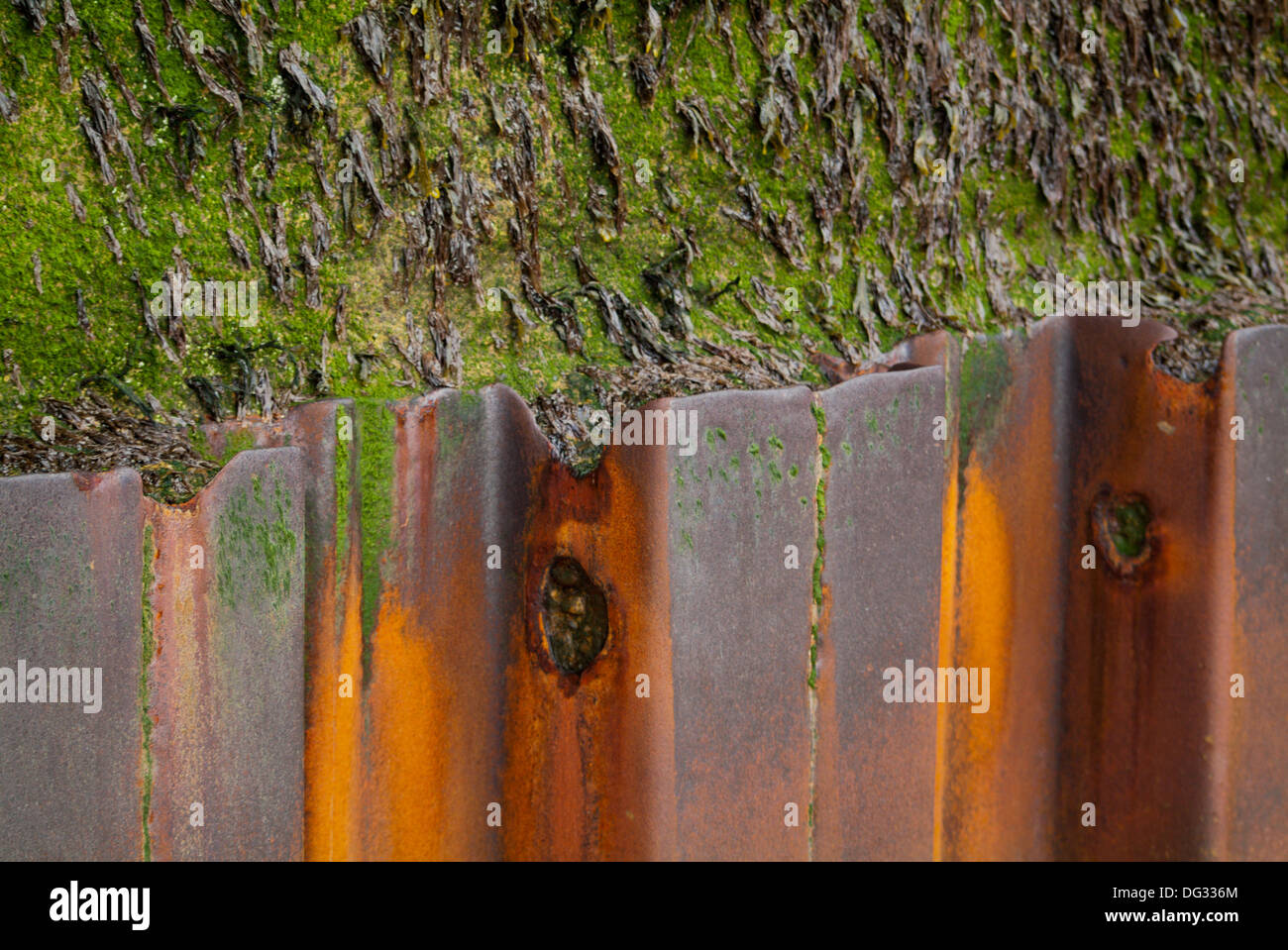 Harbour wall sea defences hi-res stock photography and images - Alamy