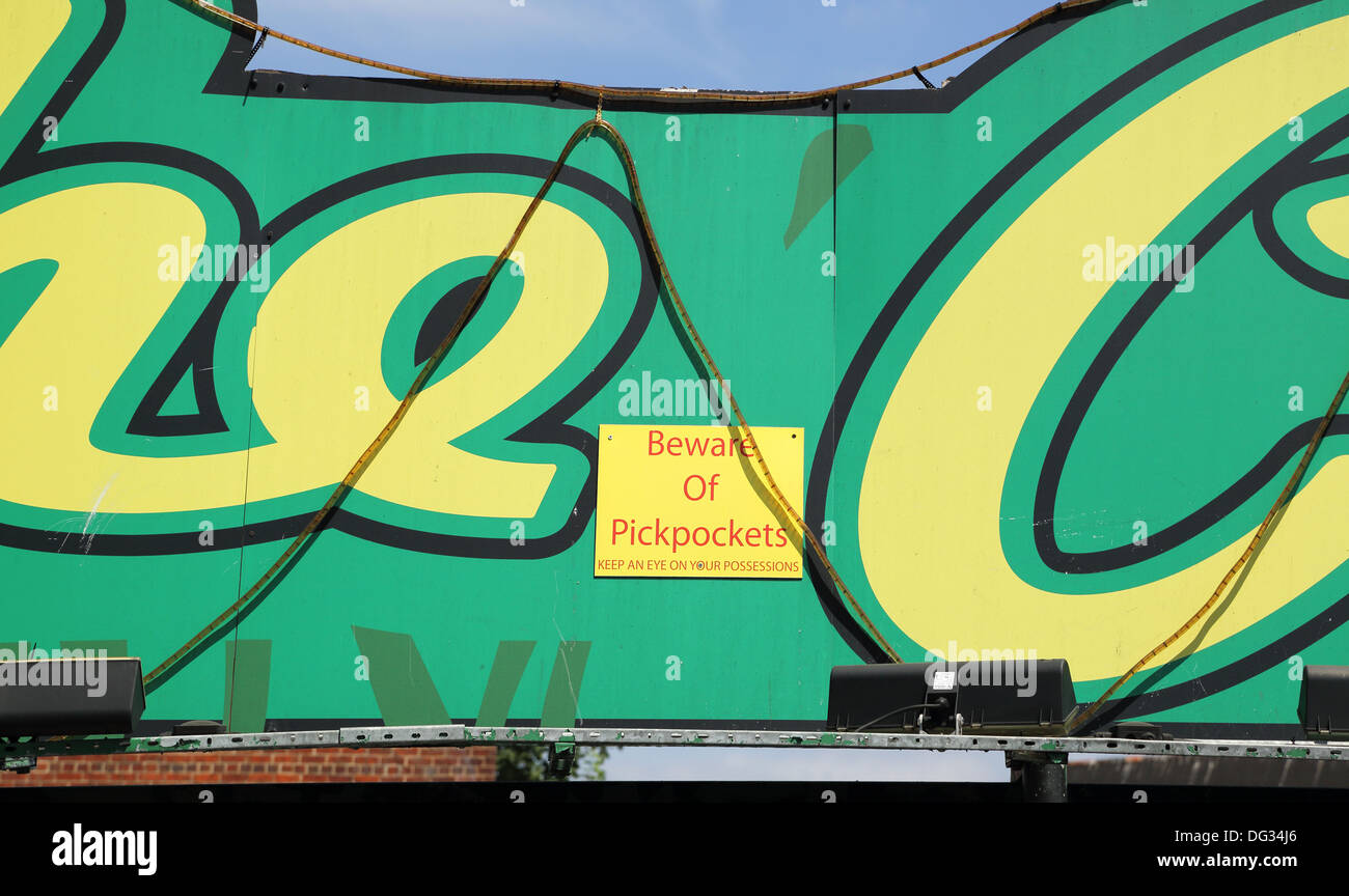 pickpocket warning sign at camden market Stock Photo - Alamy