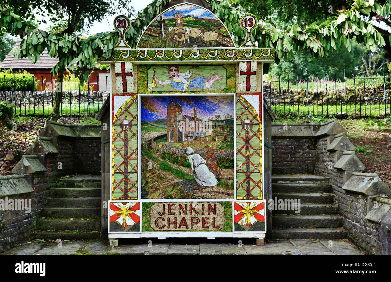 Well dressing hi-res stock photography and images - Alamy