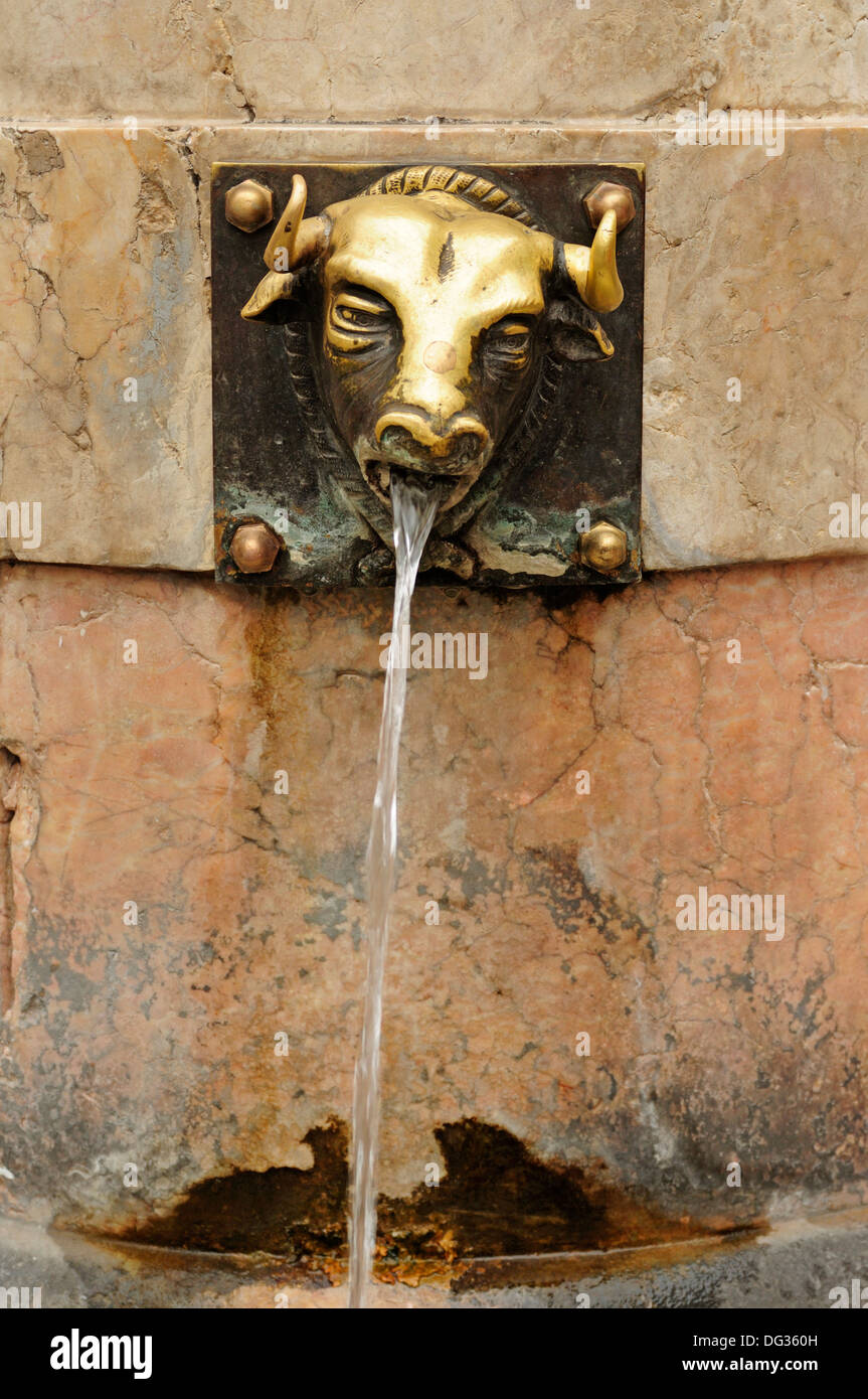Detail of the fountain at the Plaza del Torico, Teruel, Spain Stock ...
