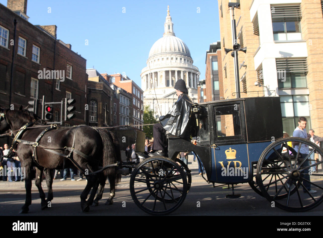 Bobbys policemen hi-res stock photography and images - Alamy