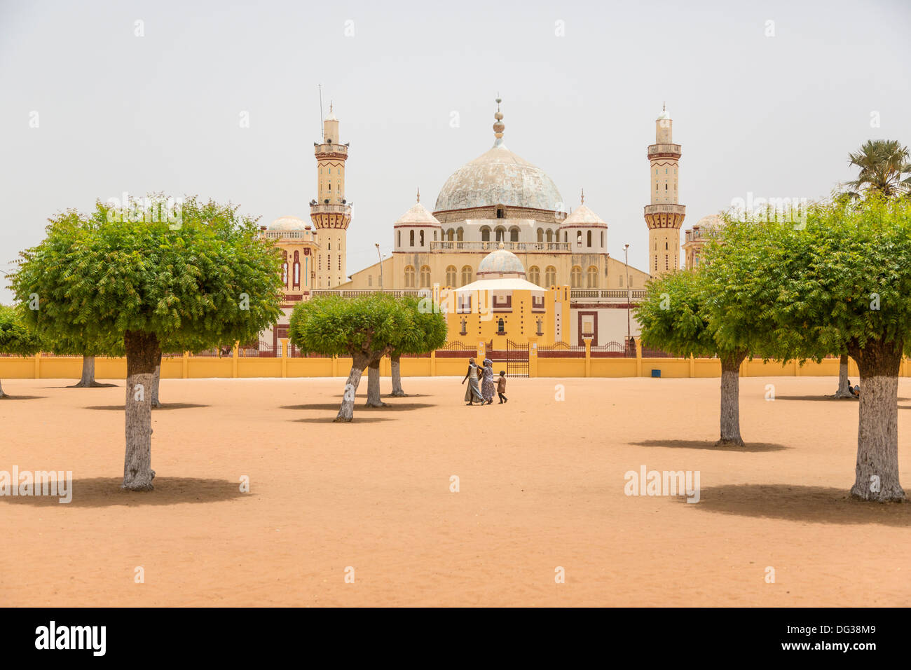 Mosque diourbel senegal hi-res stock photography and images - Alamy