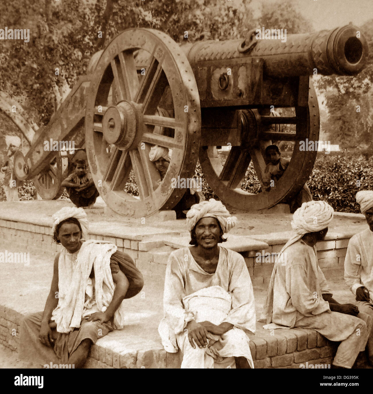 Gun india hi-res stock photography and images - Alamy