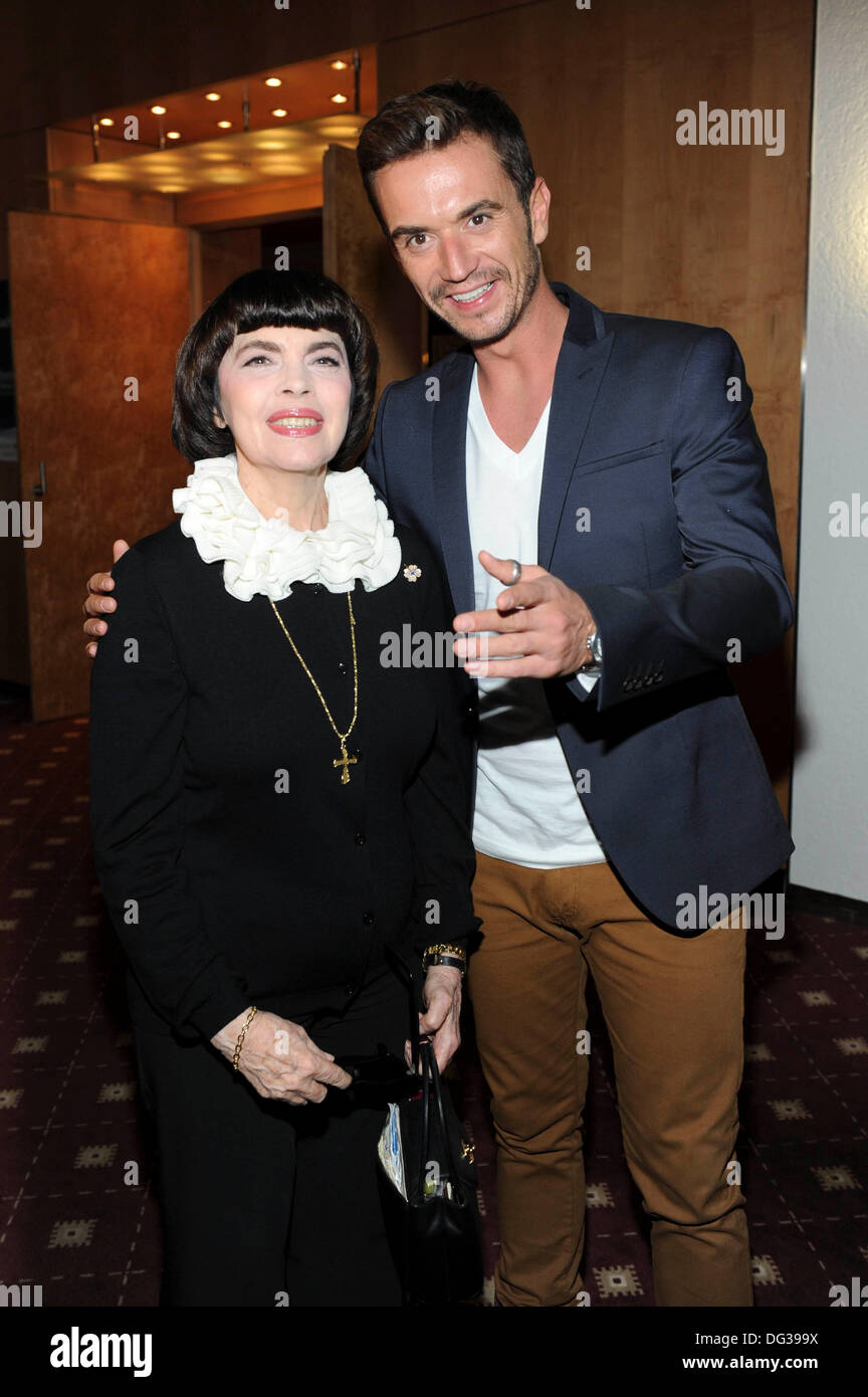 French singer mireille mathieu german hi-res stock photography and ...