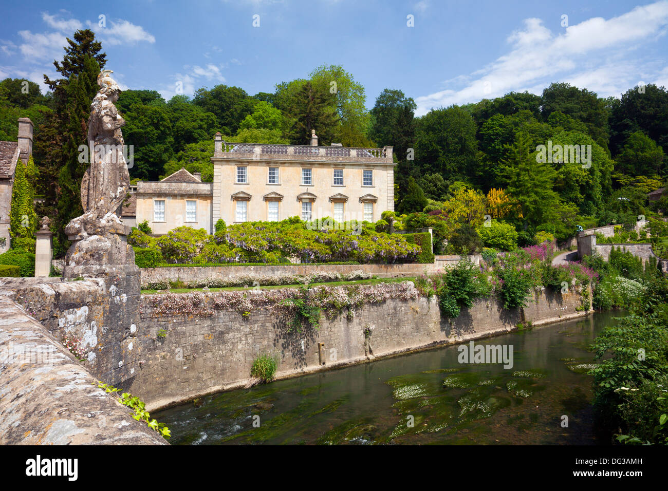 Iford Manor - the home of the Harold Peto Garden on the River Frome nr ...