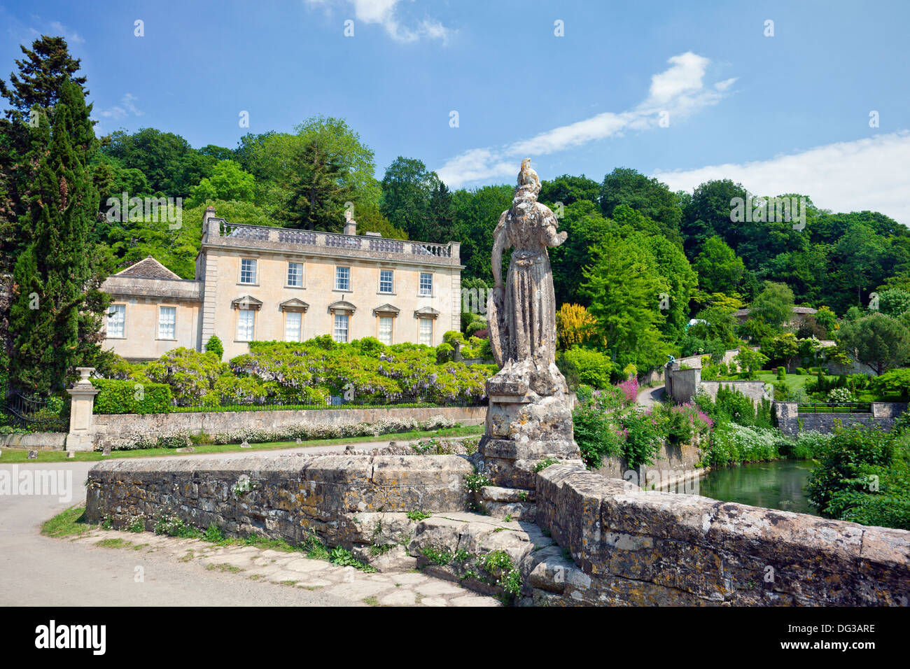 Iford Manor - the home of the Harold Peto Garden on the River Frome nr ...