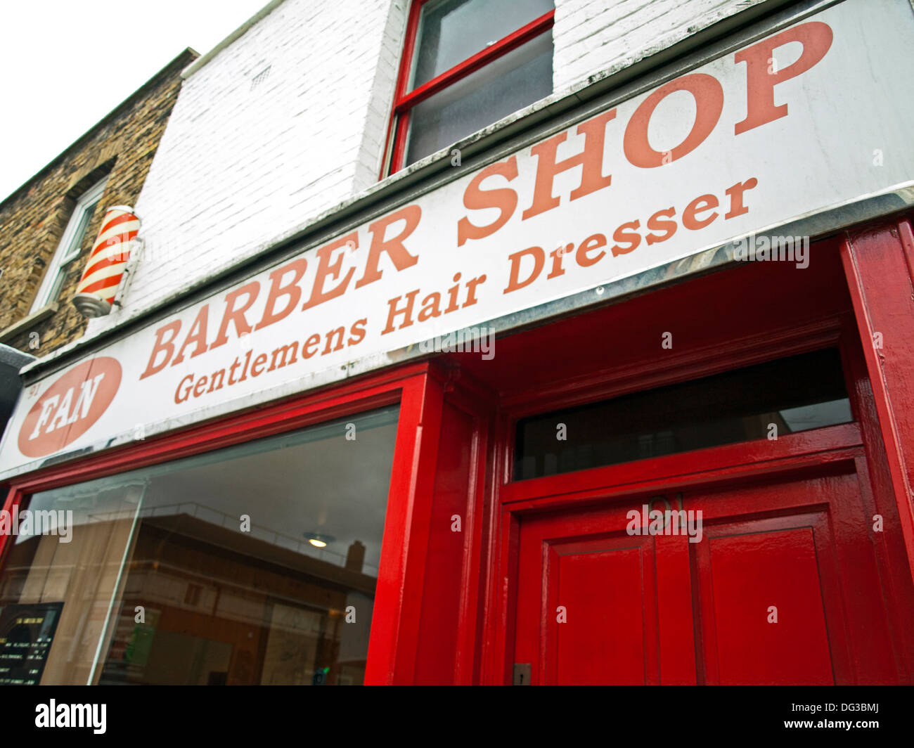 Barber shop london hi-res stock photography and images - Alamy