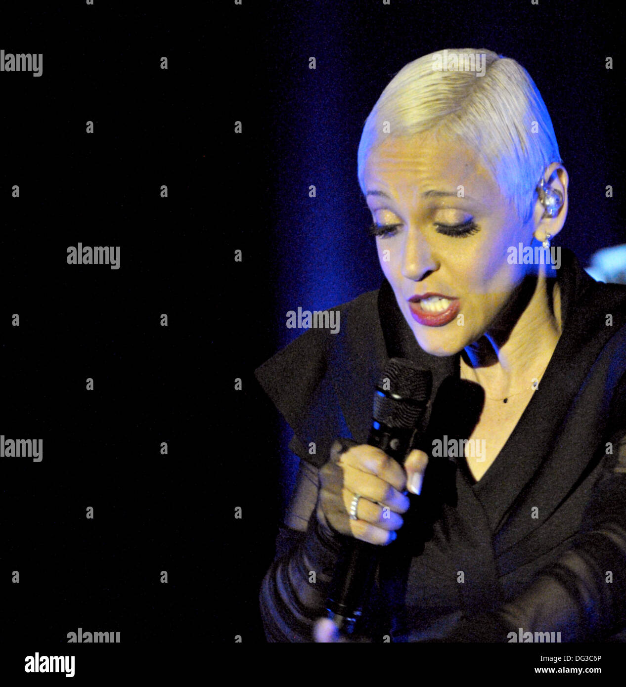 Mariza hi-res stock photography and images - Alamy