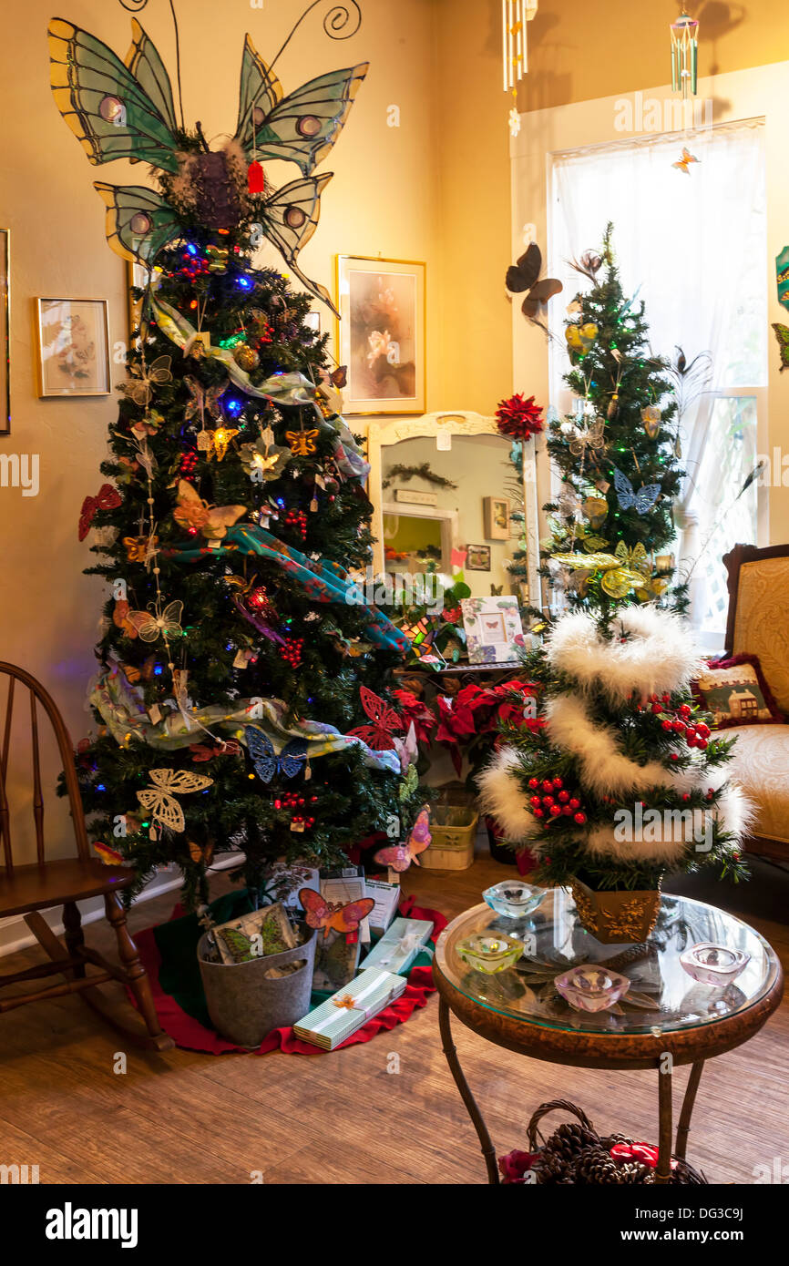 Christmas butterfly hi-res stock photography and images - Alamy