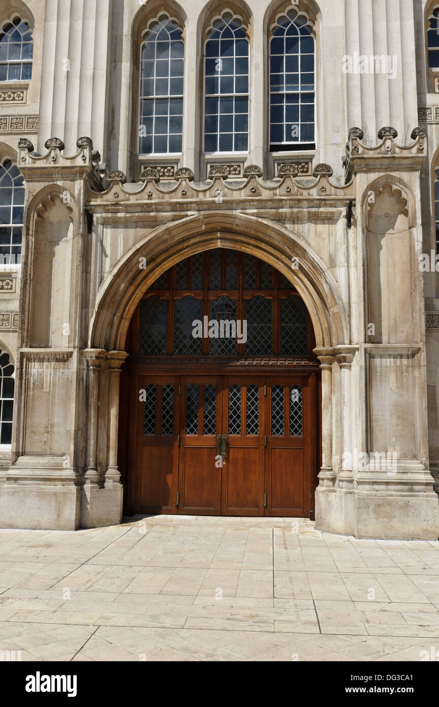 Main entrance to the Guildhall building, City of London, England ...