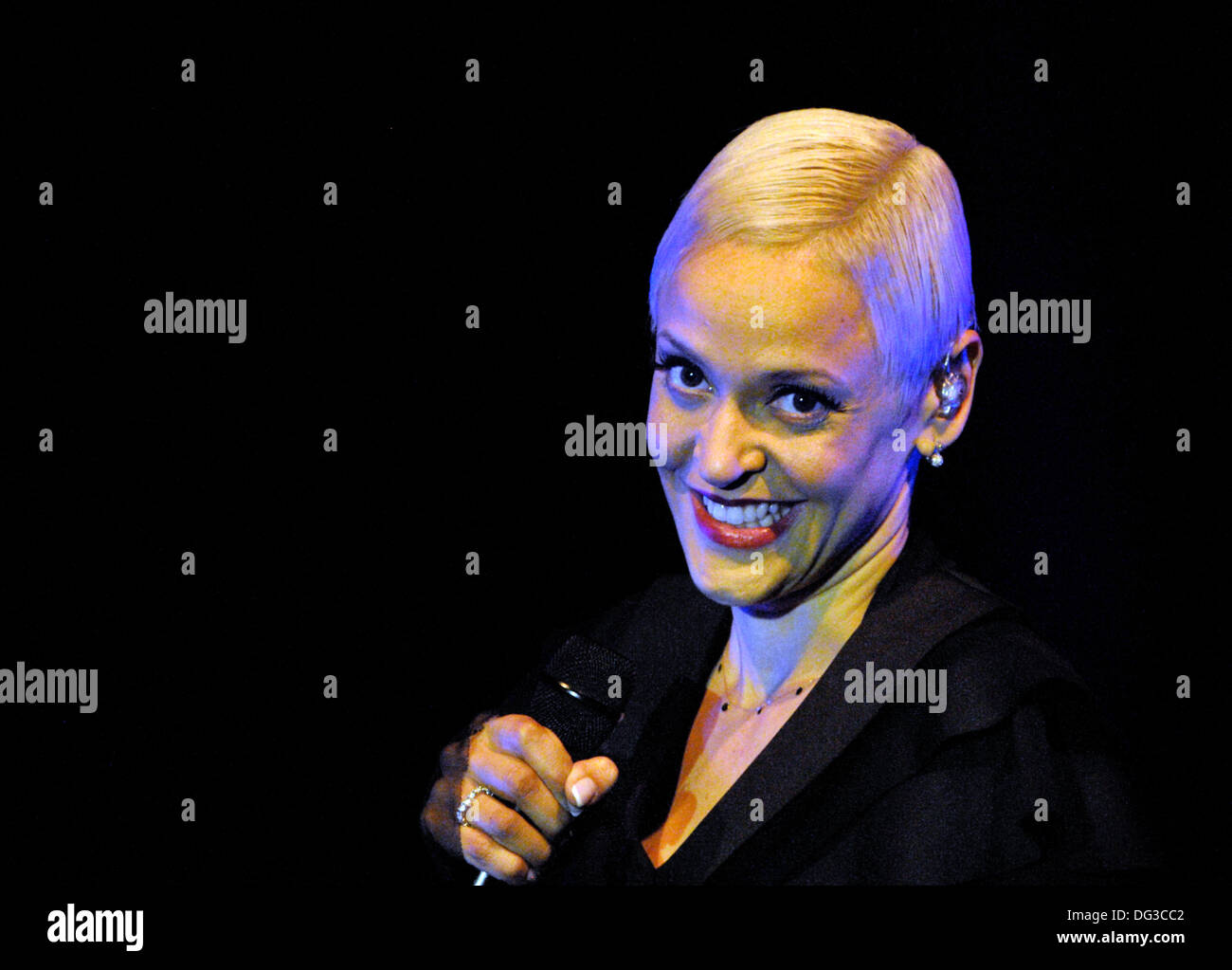 Mariza in world music hi-res stock photography and images - Alamy