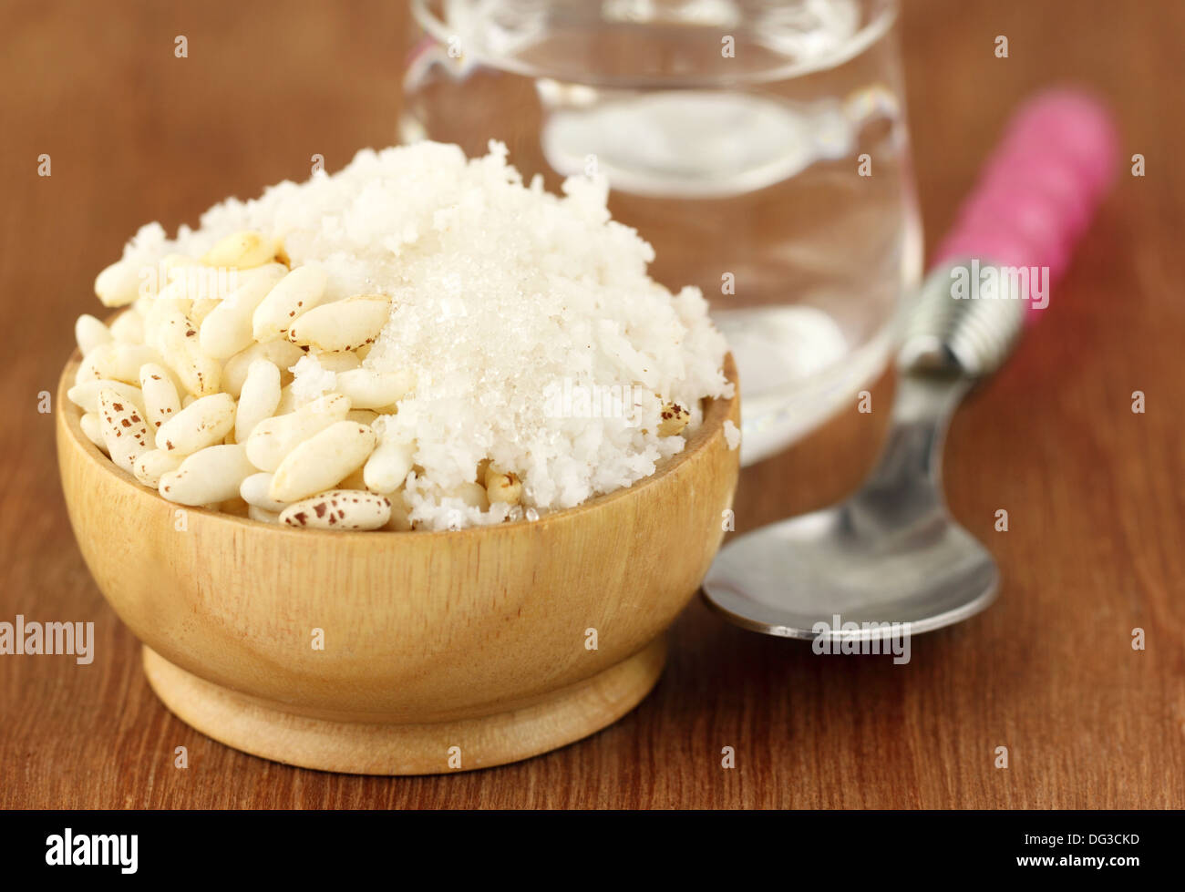 Puffed rice with coconut Stock Photo - Alamy