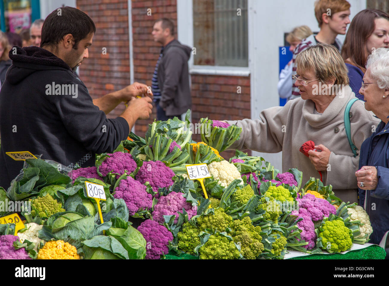 Vegetable stall at Hampshire farmers market in Winchester Stock Photo ...