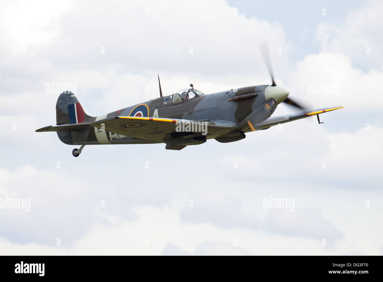 Spitfire Mk V Stock Photos & Spitfire Mk V Stock Images - Alamy