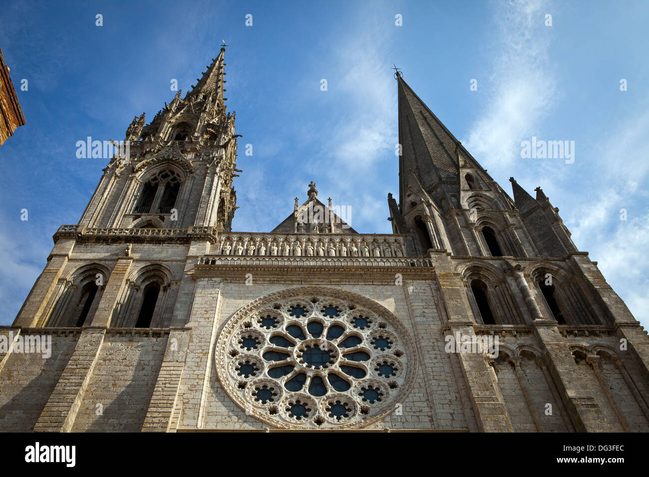 Chartres cathedral facade hi-res stock photography and images - Alamy
