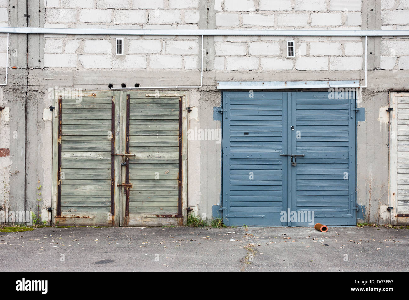 Set of old garage doors Stock Photo - Alamy