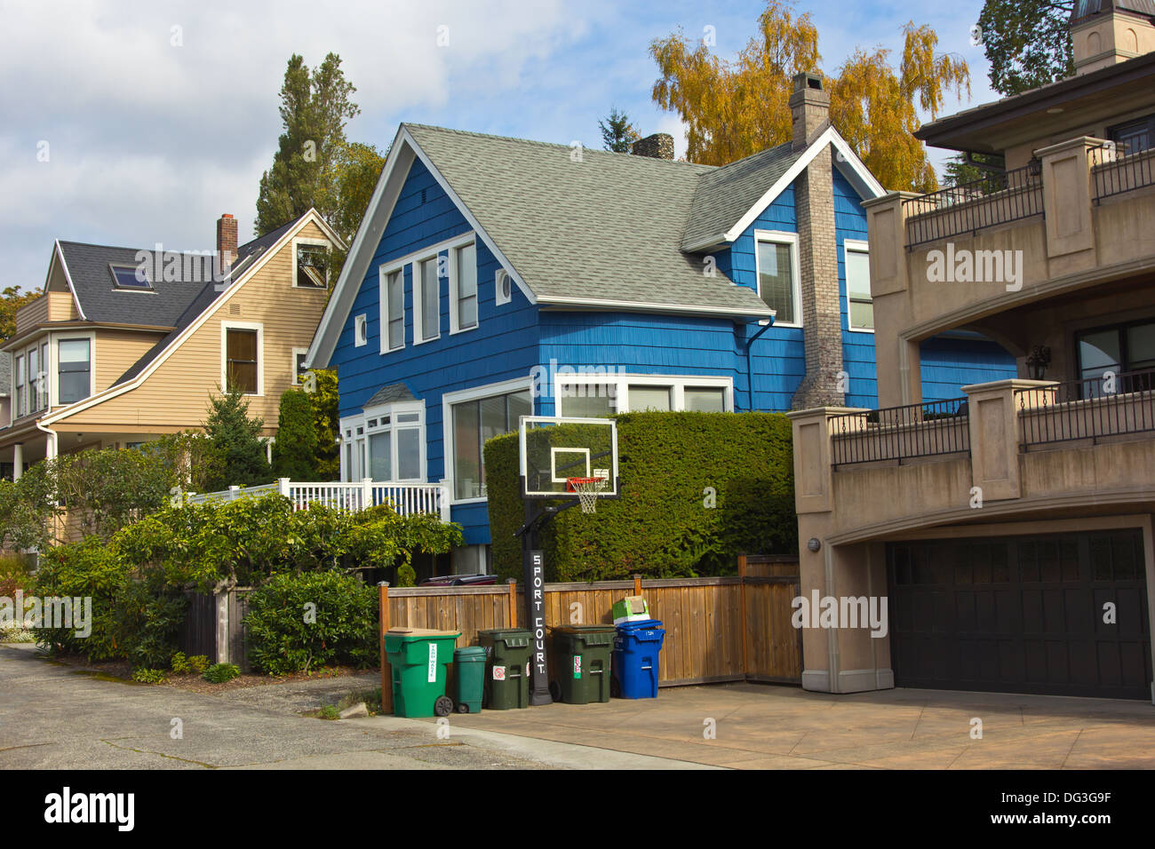 Seattle neighborhood residential hi-res stock photography and images ...