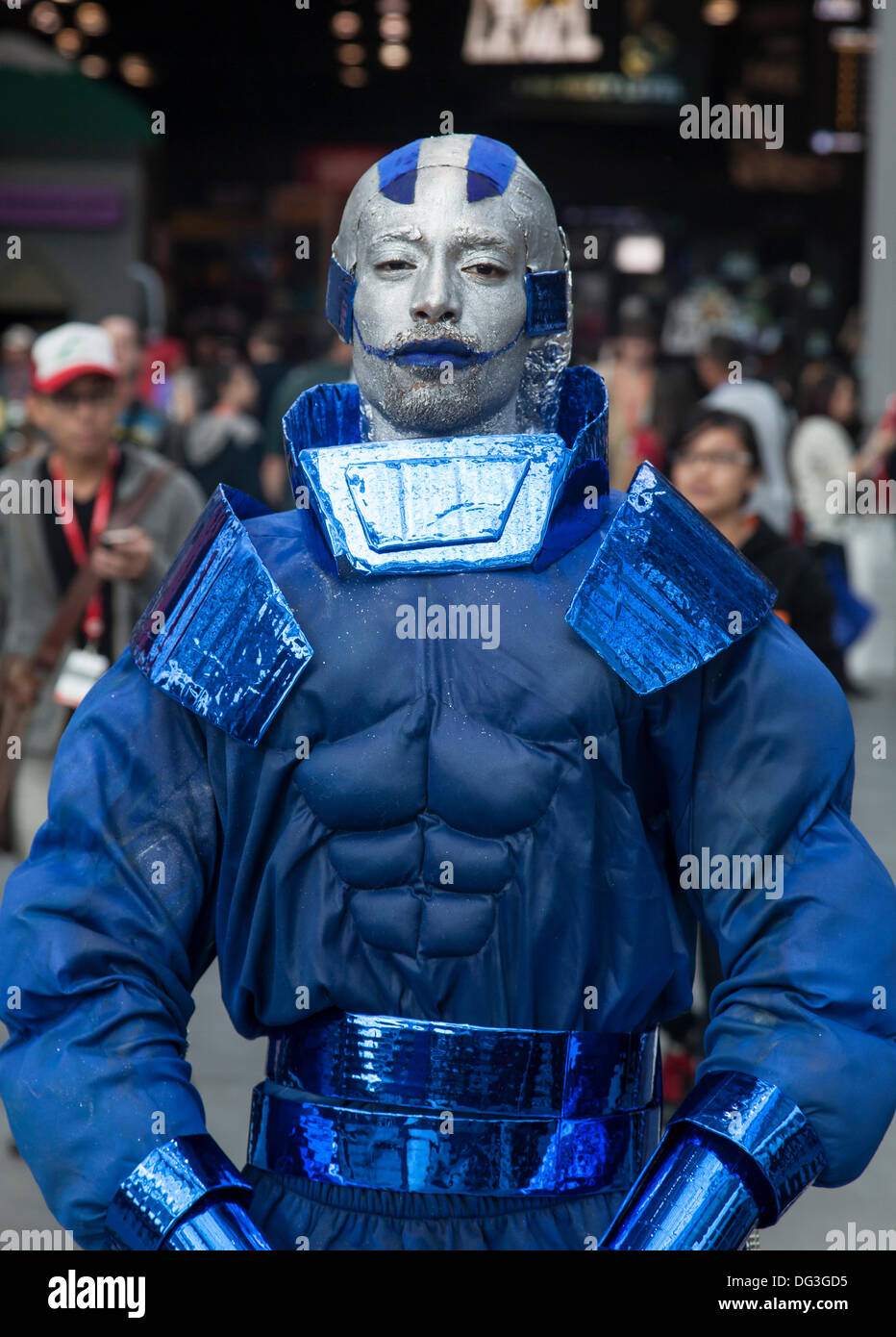 New York, USA. 13th Oct, 2013. Fan posing in the costume during Comic ...