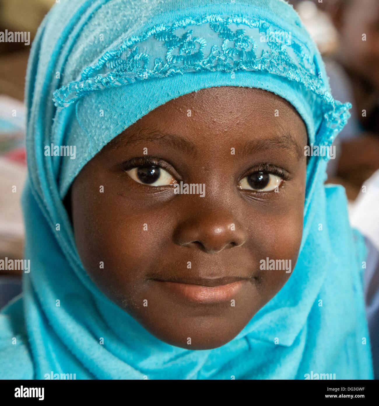 Beautiful muslim girl hi-res stock photography and images - Alamy
