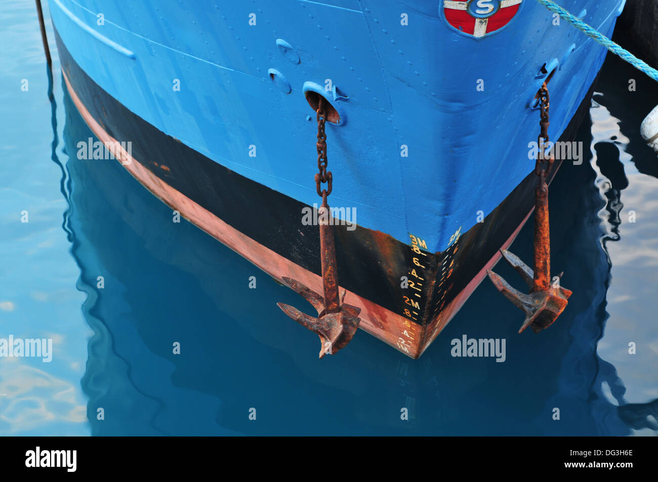Cargo ship bow with anchors Stock Photo - Alamy