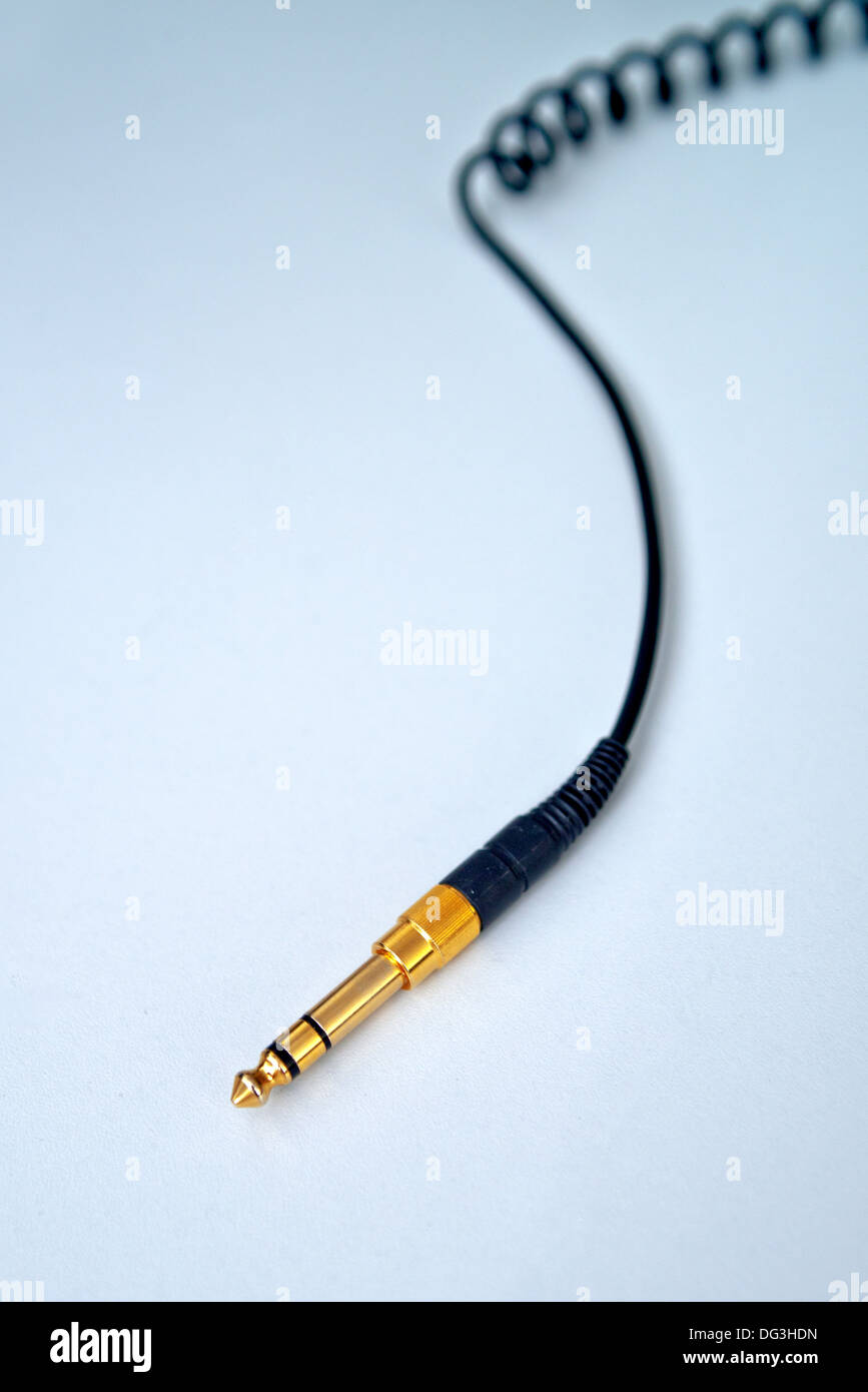 Black cable hi-res stock photography and images - Alamy