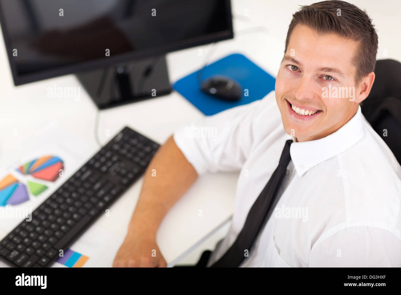 Worker overhead view hi-res stock photography and images - Alamy