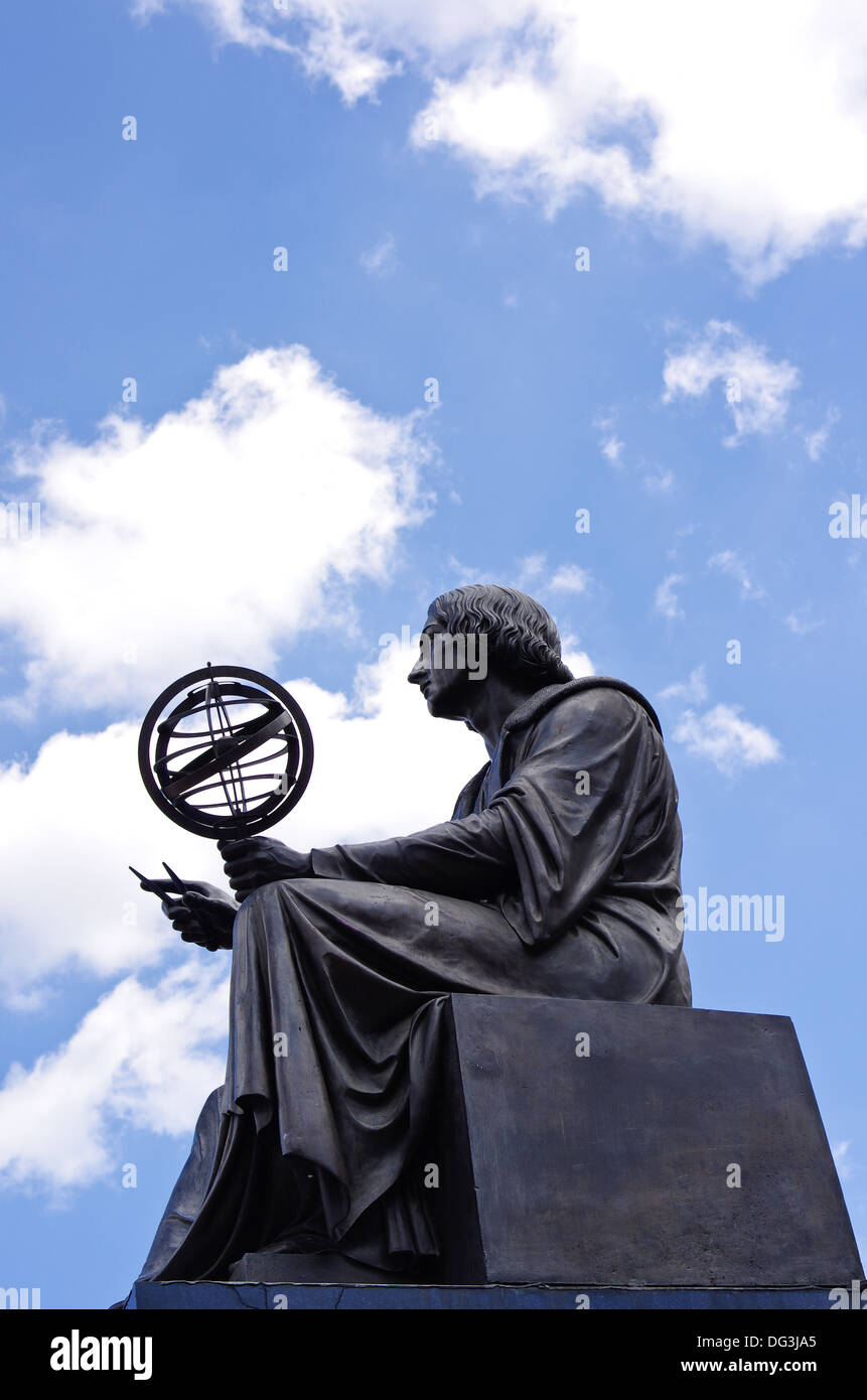 Monument in warsaw hi-res stock photography and images - Alamy